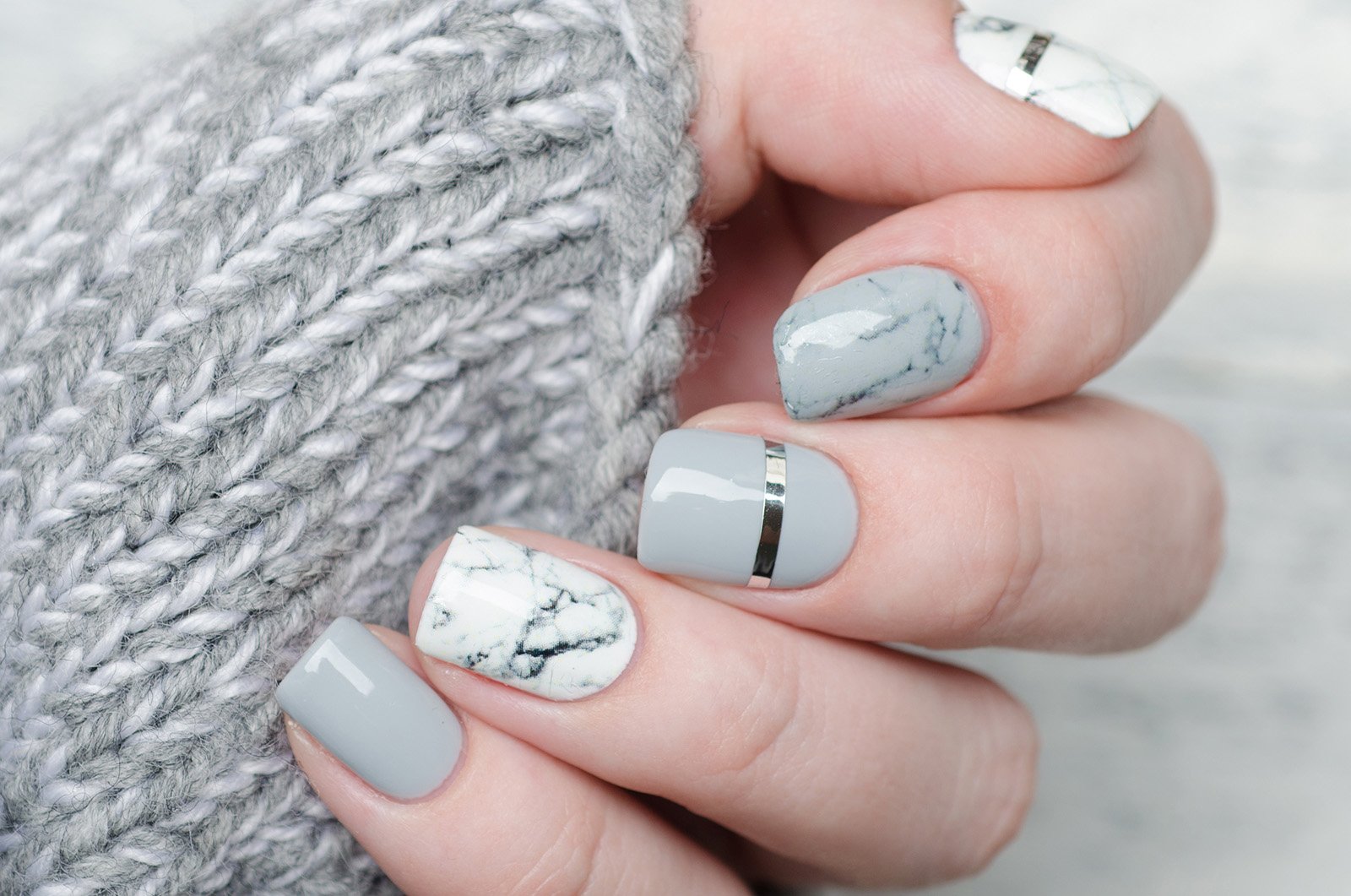 30 Chic Marble Nail Designs to Bring to the Salon - Fame & Frills