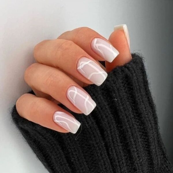 29 Trending White Acrylic Nails Inspiration - Fame & Frills
