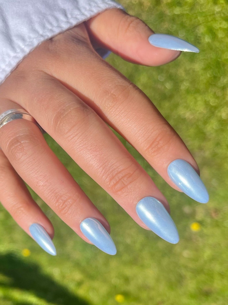21 Baby Blue Nail Designs That’ll Make Heads Turn! - Fame & Frills