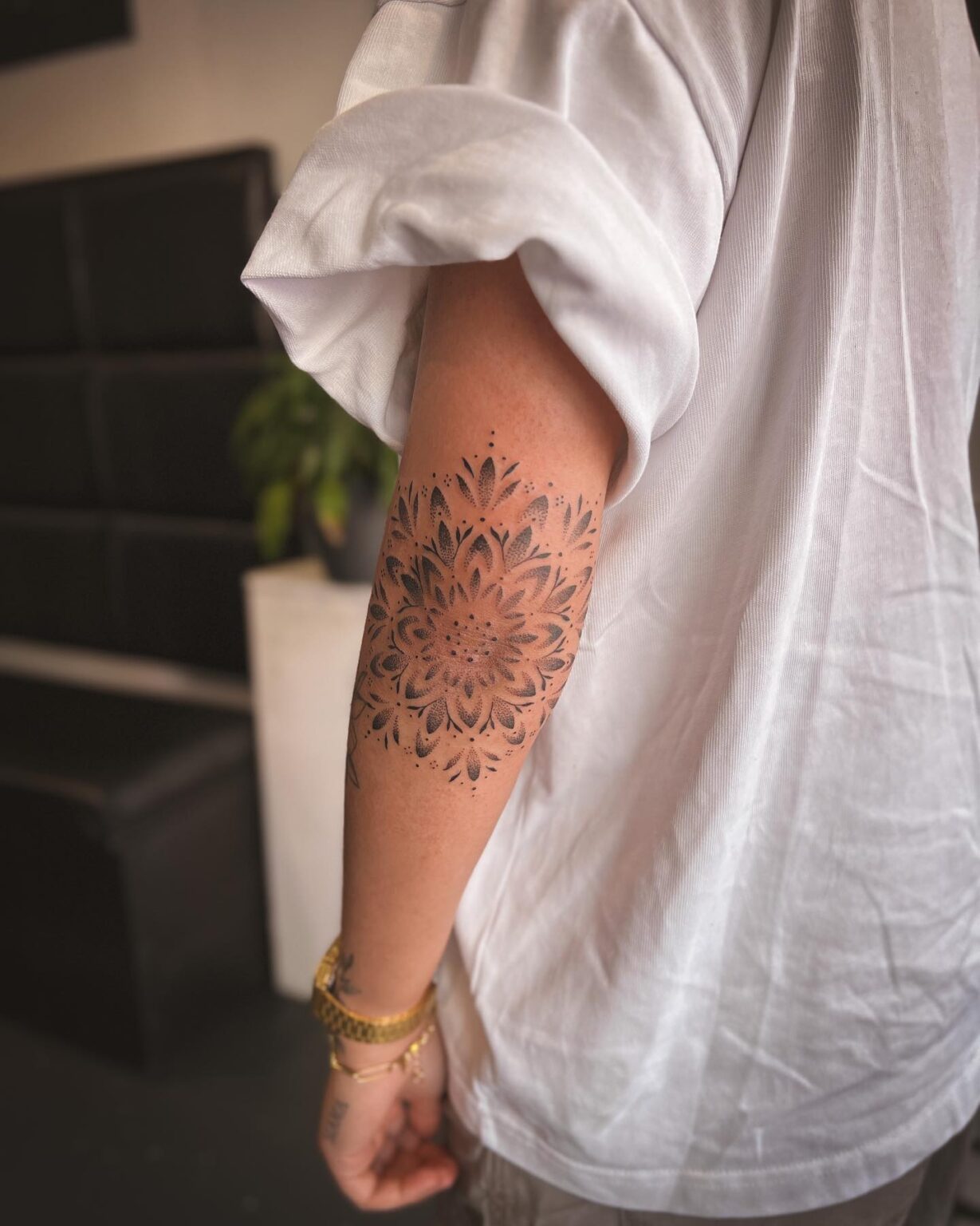 10 Elbow Tattoo Inspo Ideas for Women - Fame & Frills