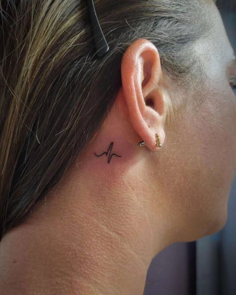18 Simple Tattoos Inspo Ideas for Women - Fame & Frills