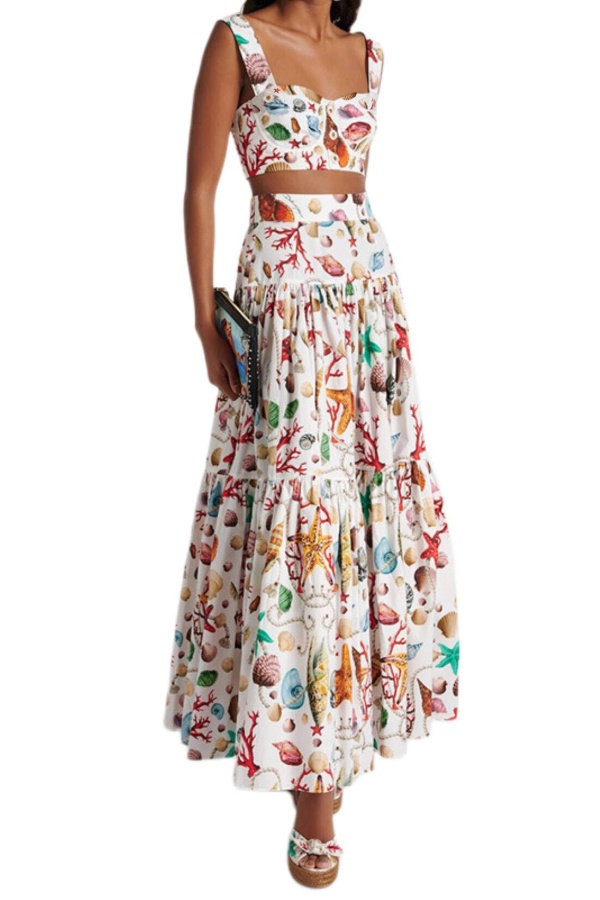22 Chic Greece Outfit Ideas for Your Summer Escape - Fame & Frills