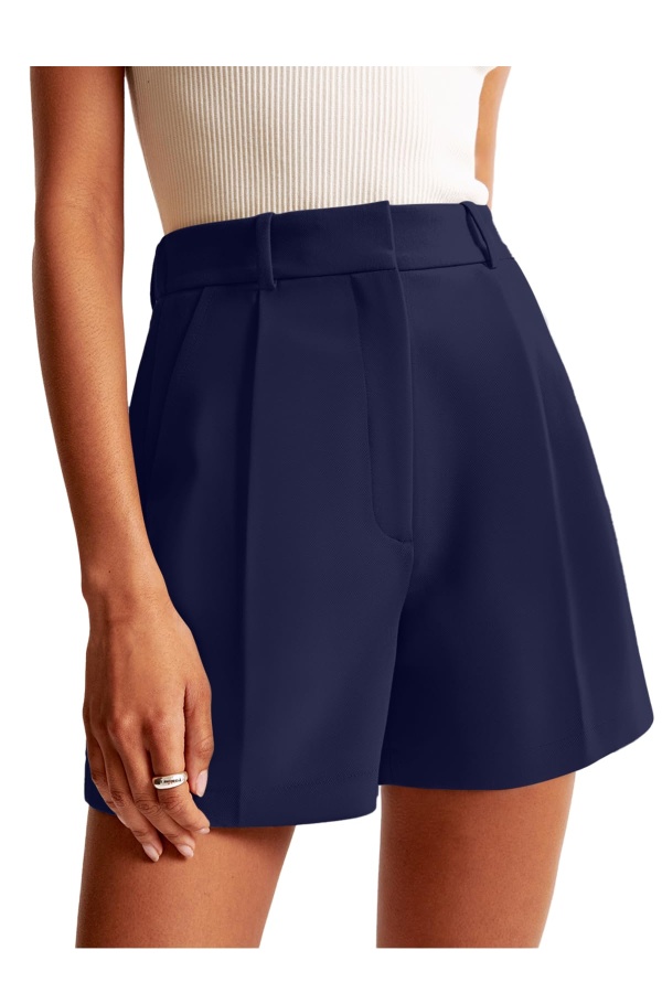 21 Cute Summer Outfits for Women to Beat the Heat - Fame & Frills