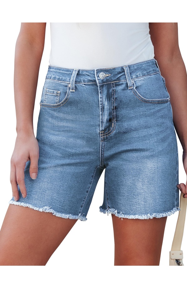 21 Ideas for Your Hottest Summer Short Outfits - Fame & Frills